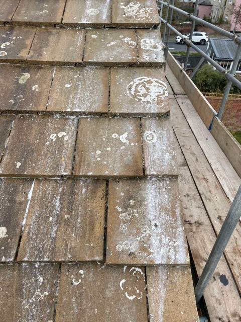 Four Reasons to Clean your Roof | Token Cleaning Services